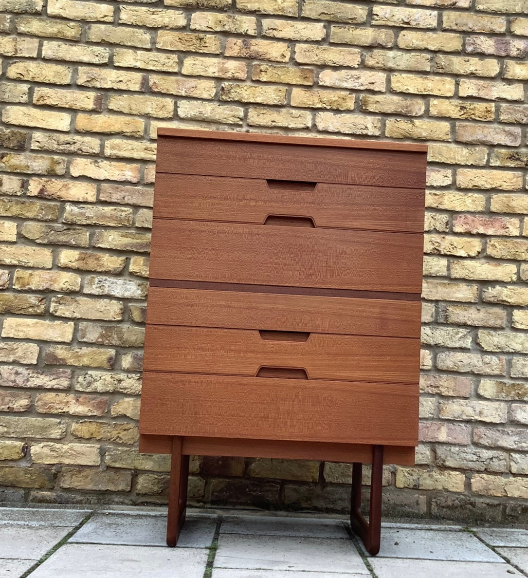 Uniflex Q Range chest of drawers by Gunther Hoffstead . – Bleu Furniture