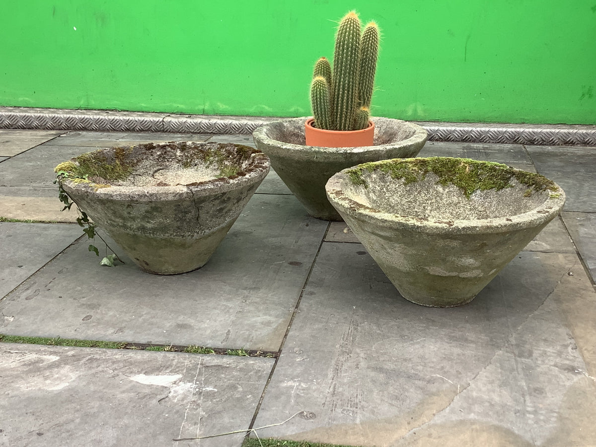 Large conical concrete planter – Bleu Furniture